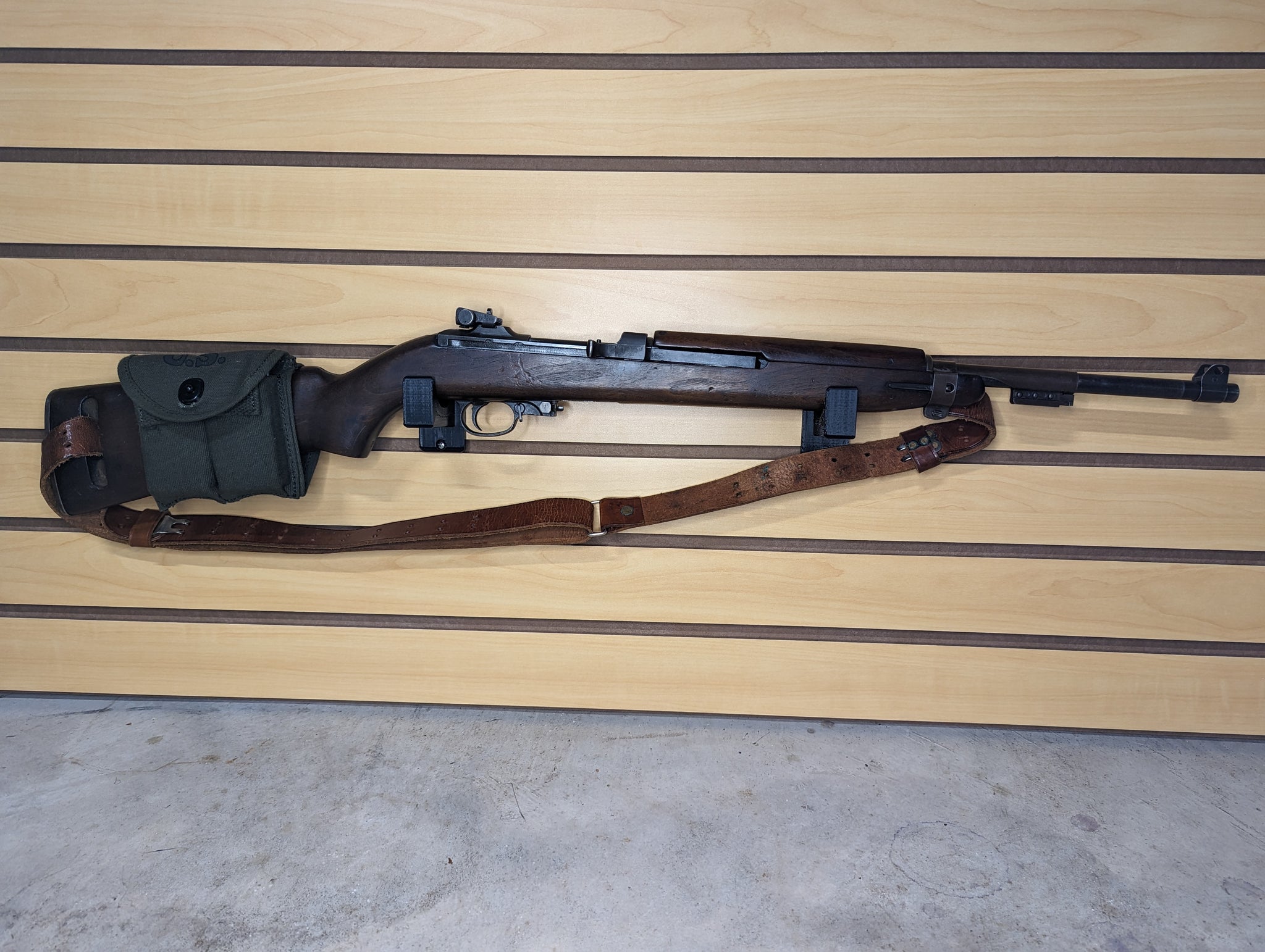 Universal Horizontal Gun Mount - Slatwall | Rifle Holder Storage Rack ...