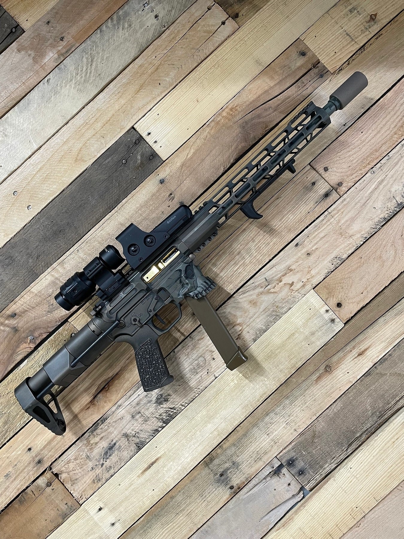 MLOK Vertical Gun Mount - Wall | Rifle Holder Storage Rack – hammy3dprints