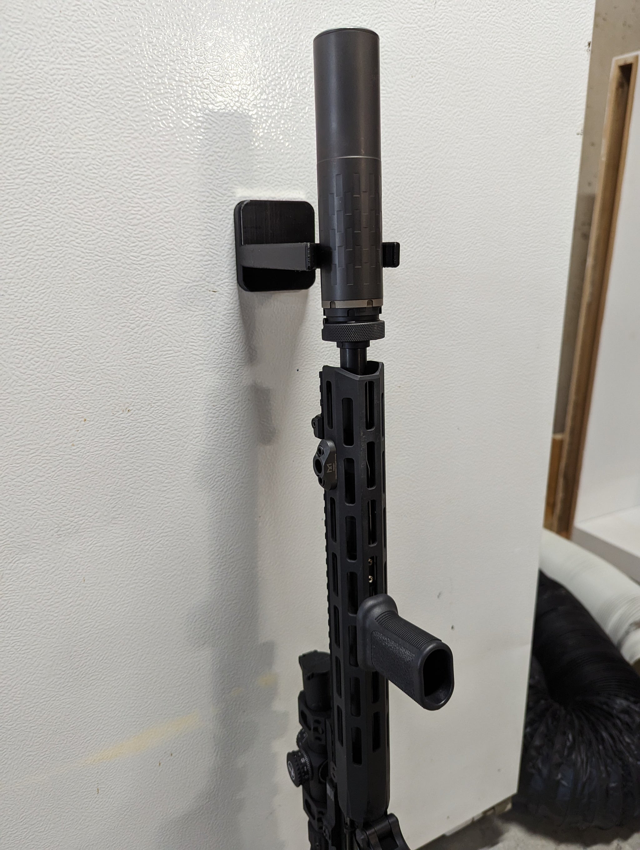 Universal Inline Vertical Rest - Magnetic | Rifle Holder Storage Rack ...